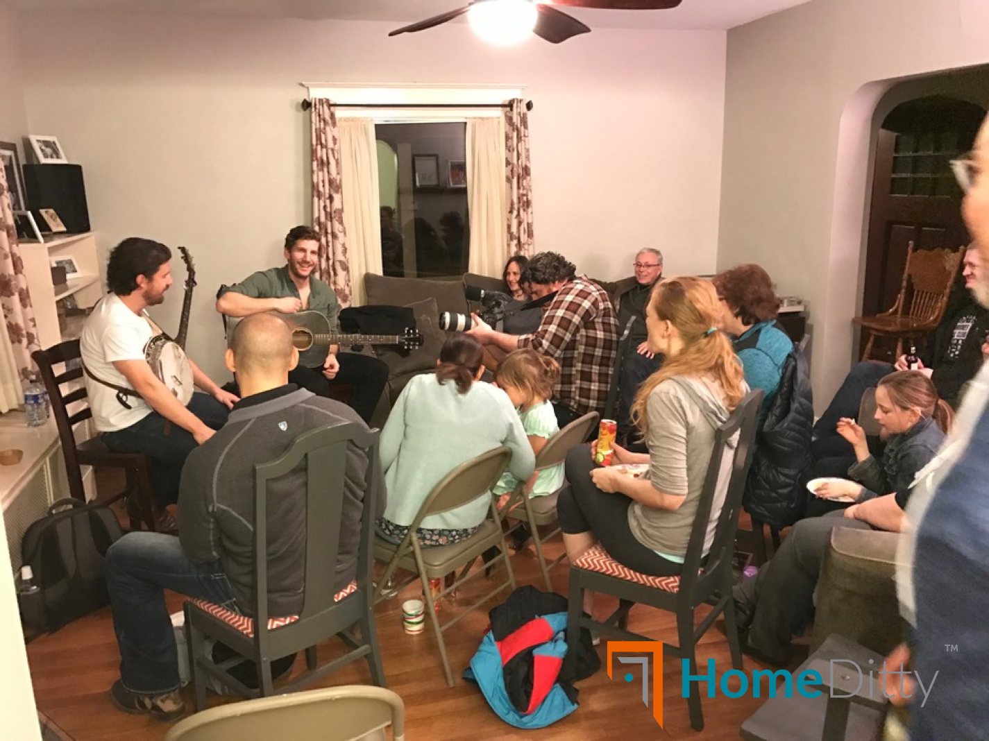 How Musicians Can Book House Concerts with HomeDitty – The Crafty Musician